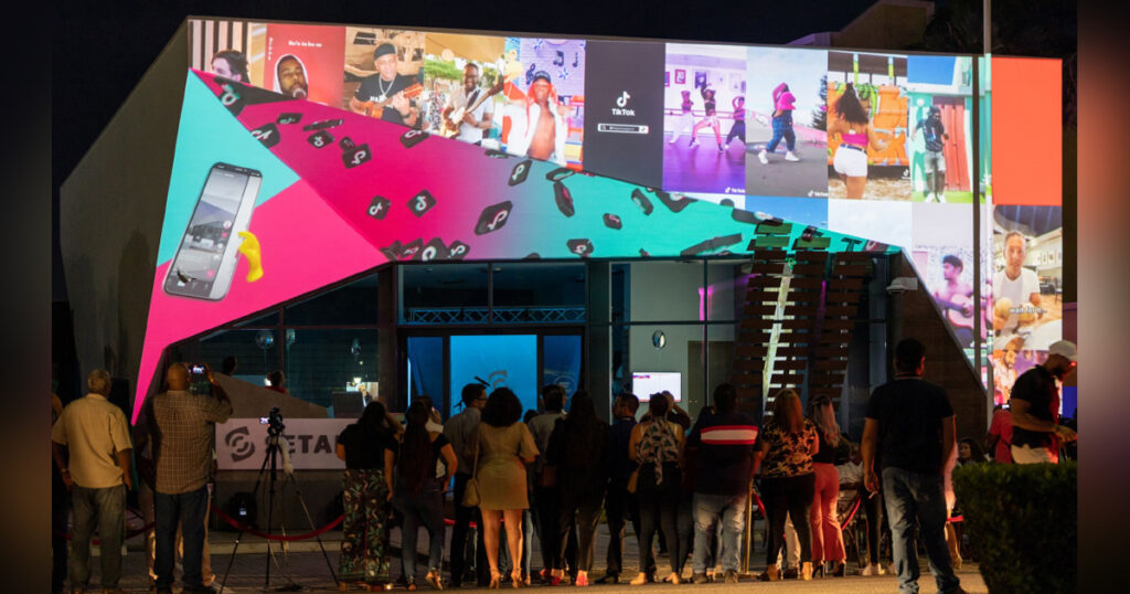 TELESHOP PALM BEACH: UN DISEÑO NOBO Y MODERNO - Focus